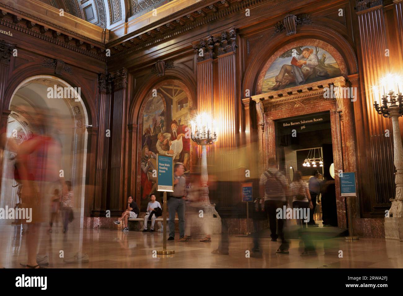 Foyer public hi-res stock photography and images - Alamy