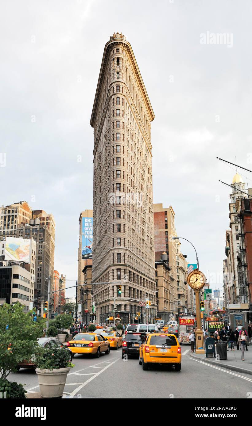 Triangular shaped building hi-res stock photography and images - Alamy