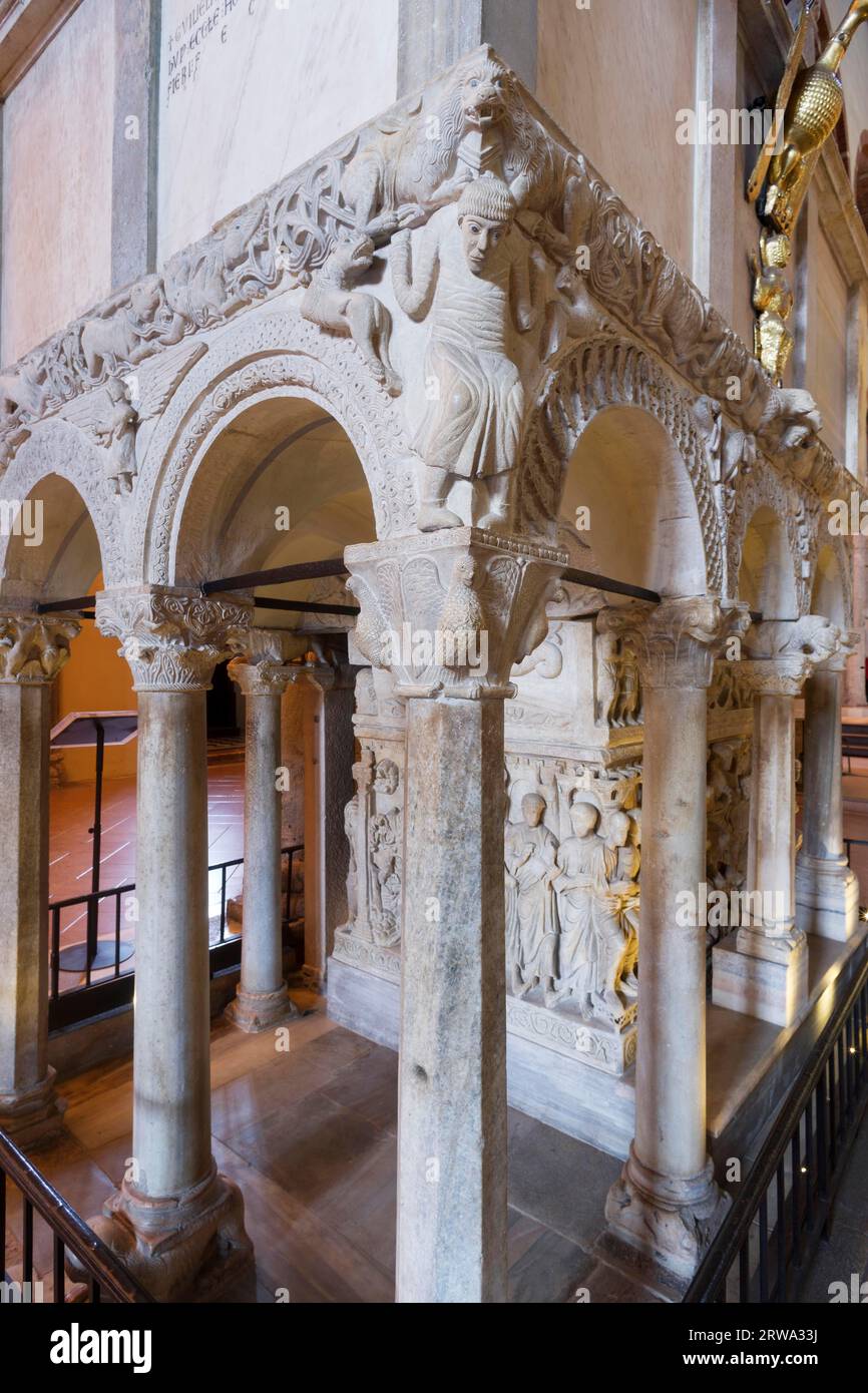 Stilicho sarcophagus hi-res stock photography and images - Alamy