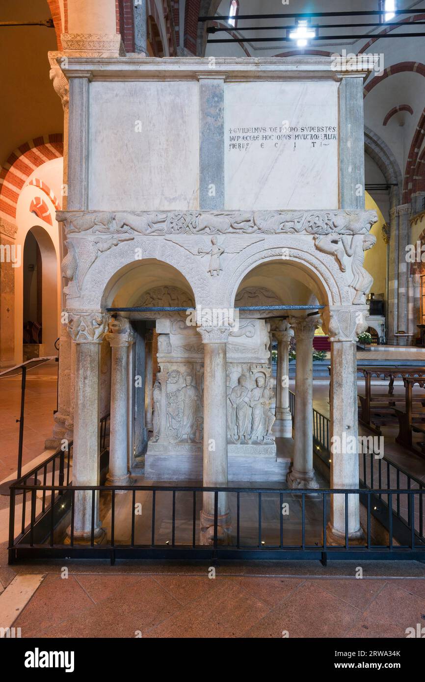 Pulpit from 1204 and 1212 above the early Christian Pergamo and ...