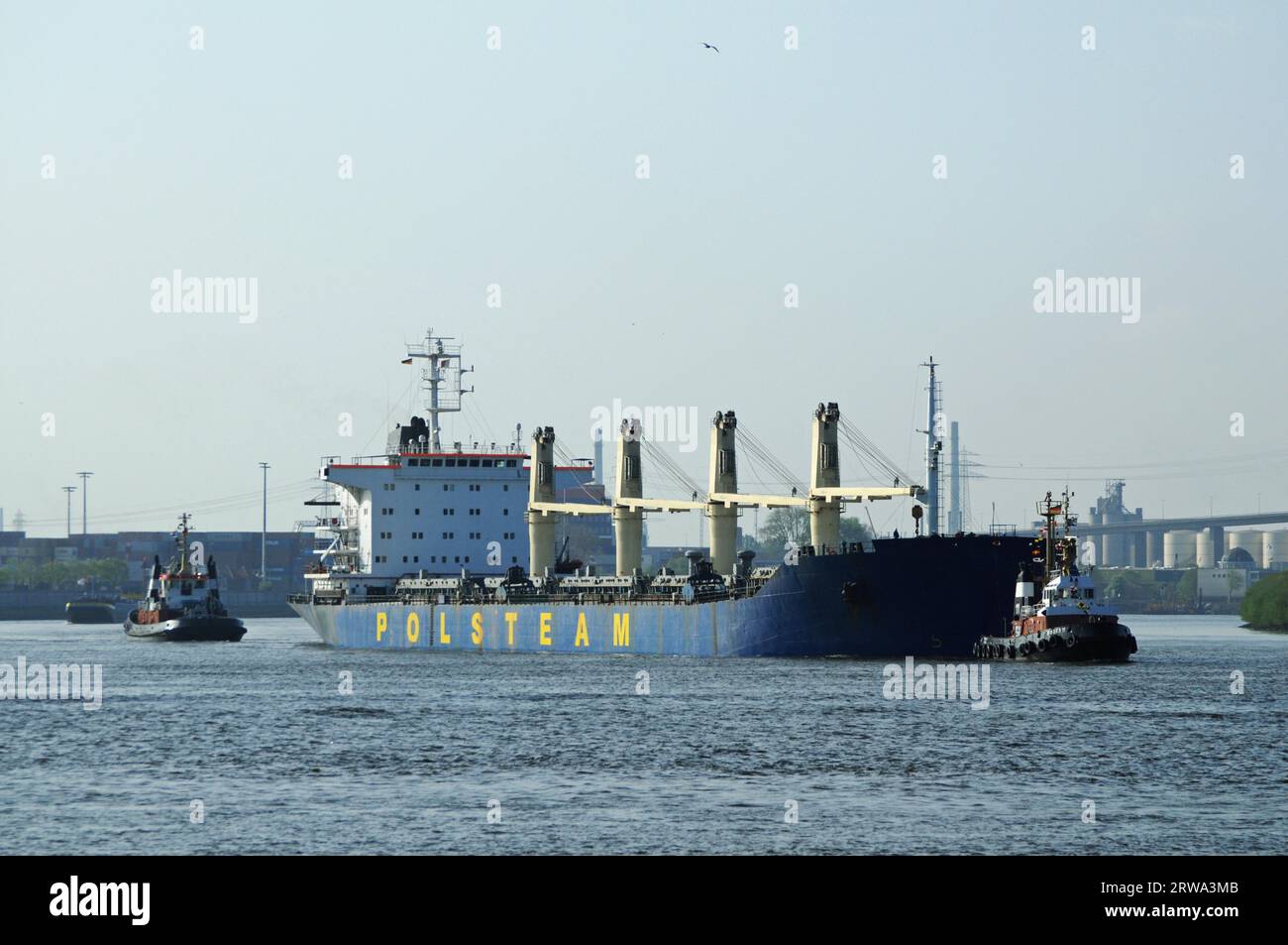 Tugboat work in the port of Hamburg Stock Photo - Alamy
