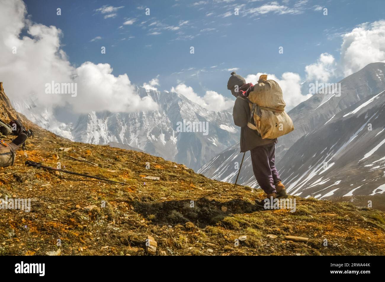High up in the himalayan mountains hi-res stock photography and images ...