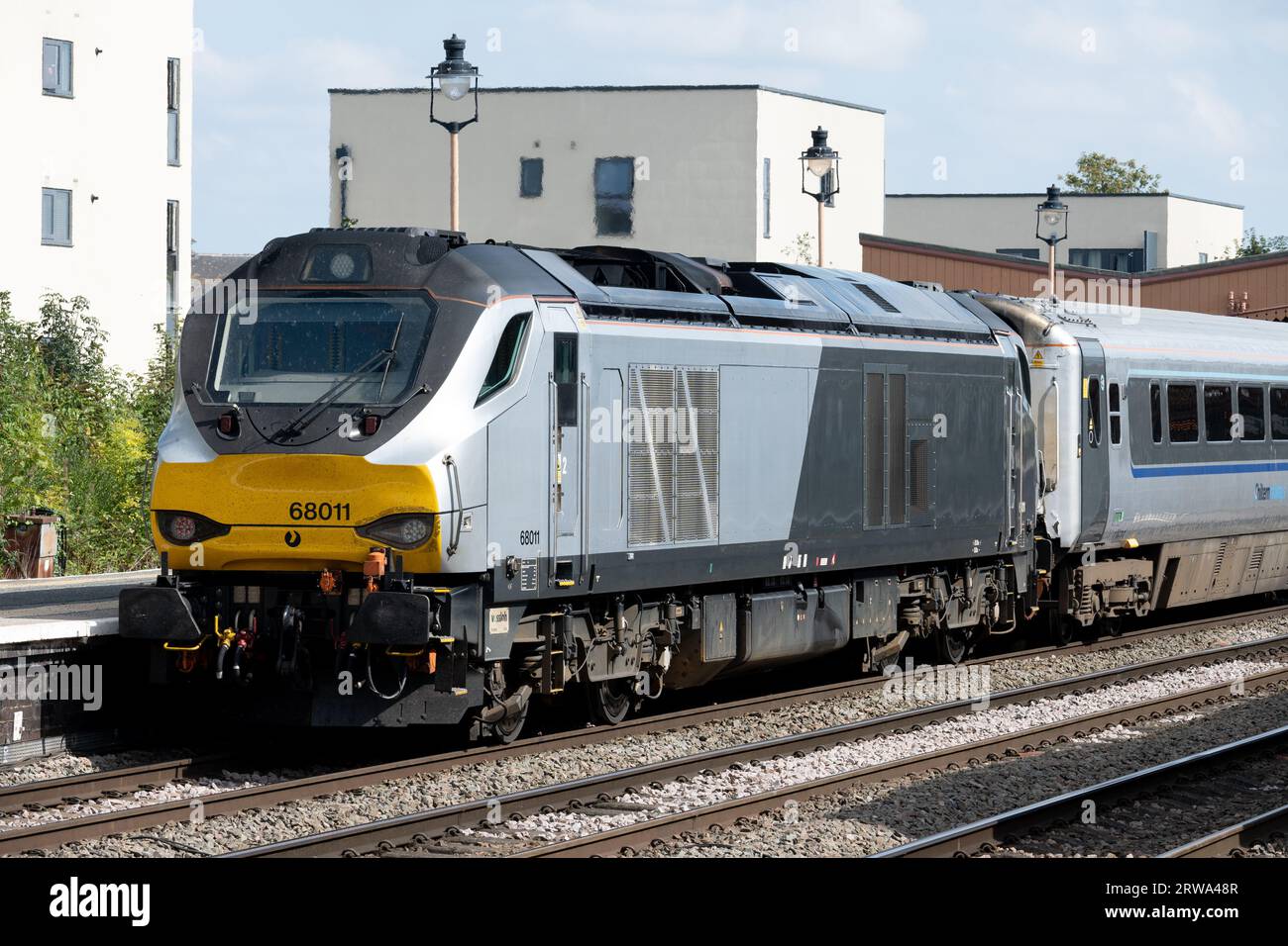 Chiltern Railways class 68 diesel locomotive No. 68011 at Leamington ...