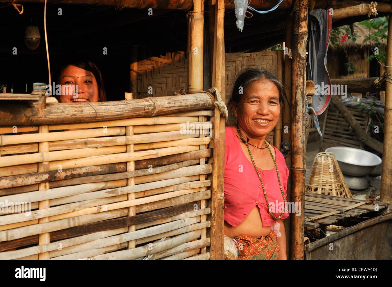 Nepal nepalese nepali woman hi-res stock photography and images - Alamy
