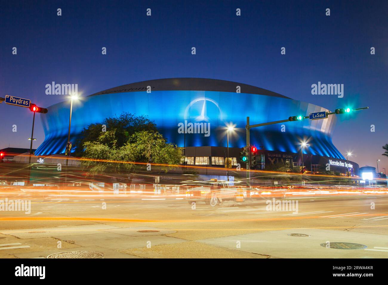 New orleans superdome stadium hi-res stock photography and images - Alamy