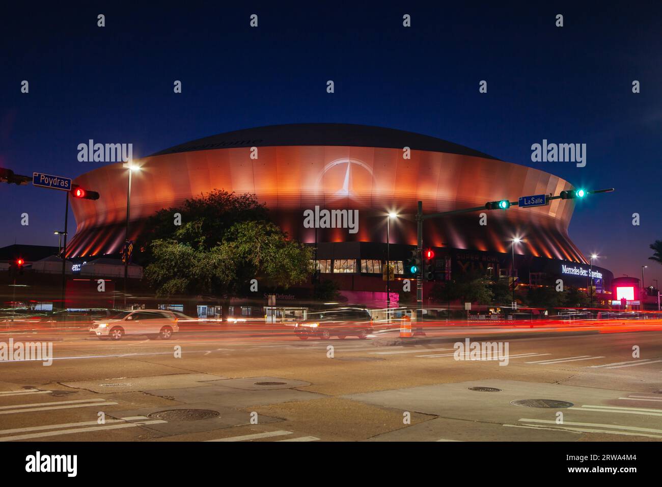 New orleans superdome stadium hi-res stock photography and images - Alamy