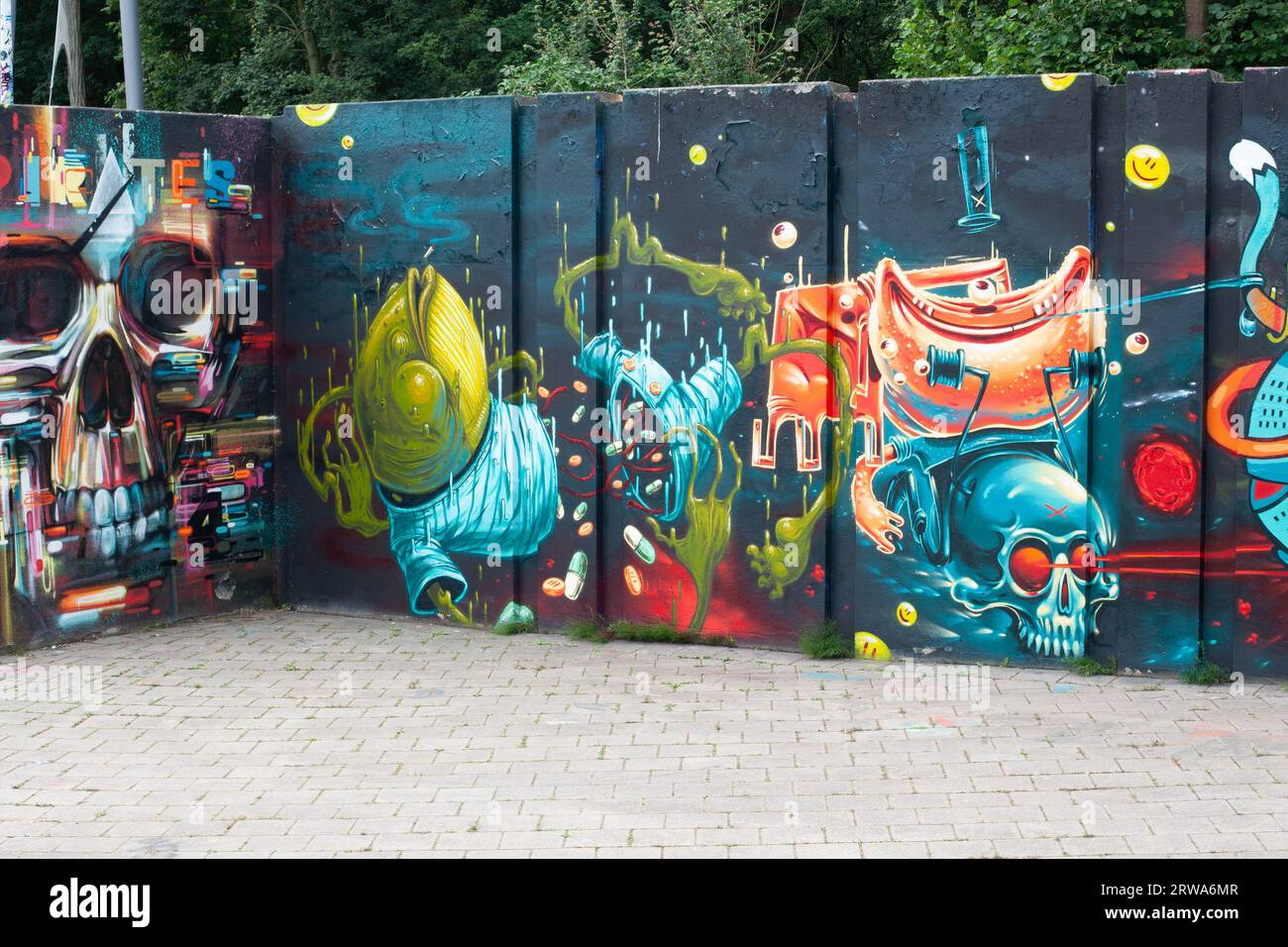 Enjoying an afternoon of checking out graffiti in the Netherlands.Skull ...