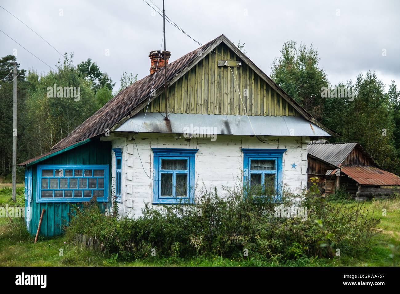 Old house in Polissia, Ukraine Stock Photo - Alamy