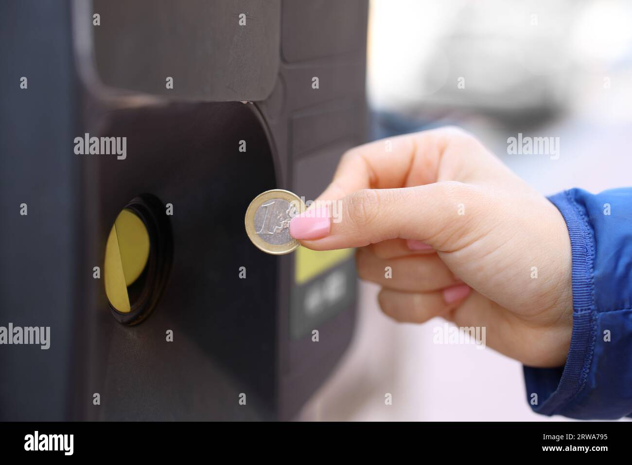 Using a pay parking meter hi-res stock photography and images - Alamy