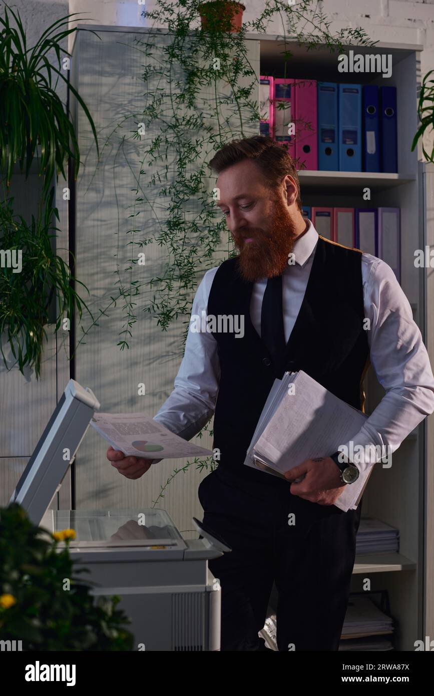 Man woman copier office hi-res stock photography and images - Alamy