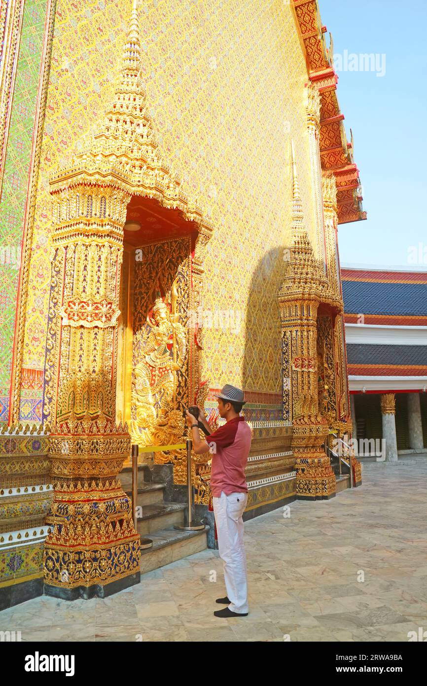 Visitor at the Circular Corridor of Pagoda's Base in Wat Ratchabophit ...
