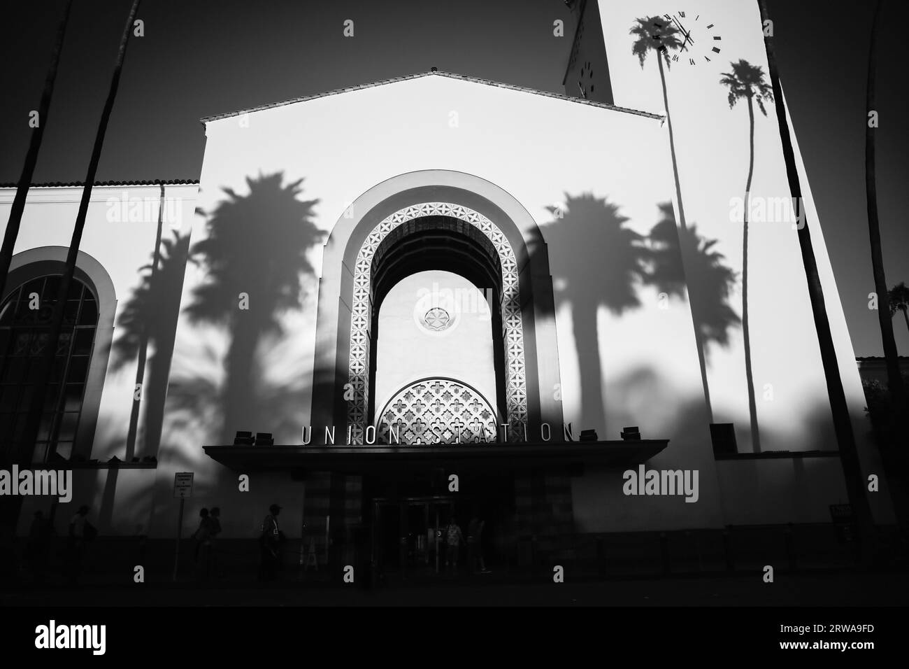 Trees with building Black and White Stock Photos & Images - Alamy