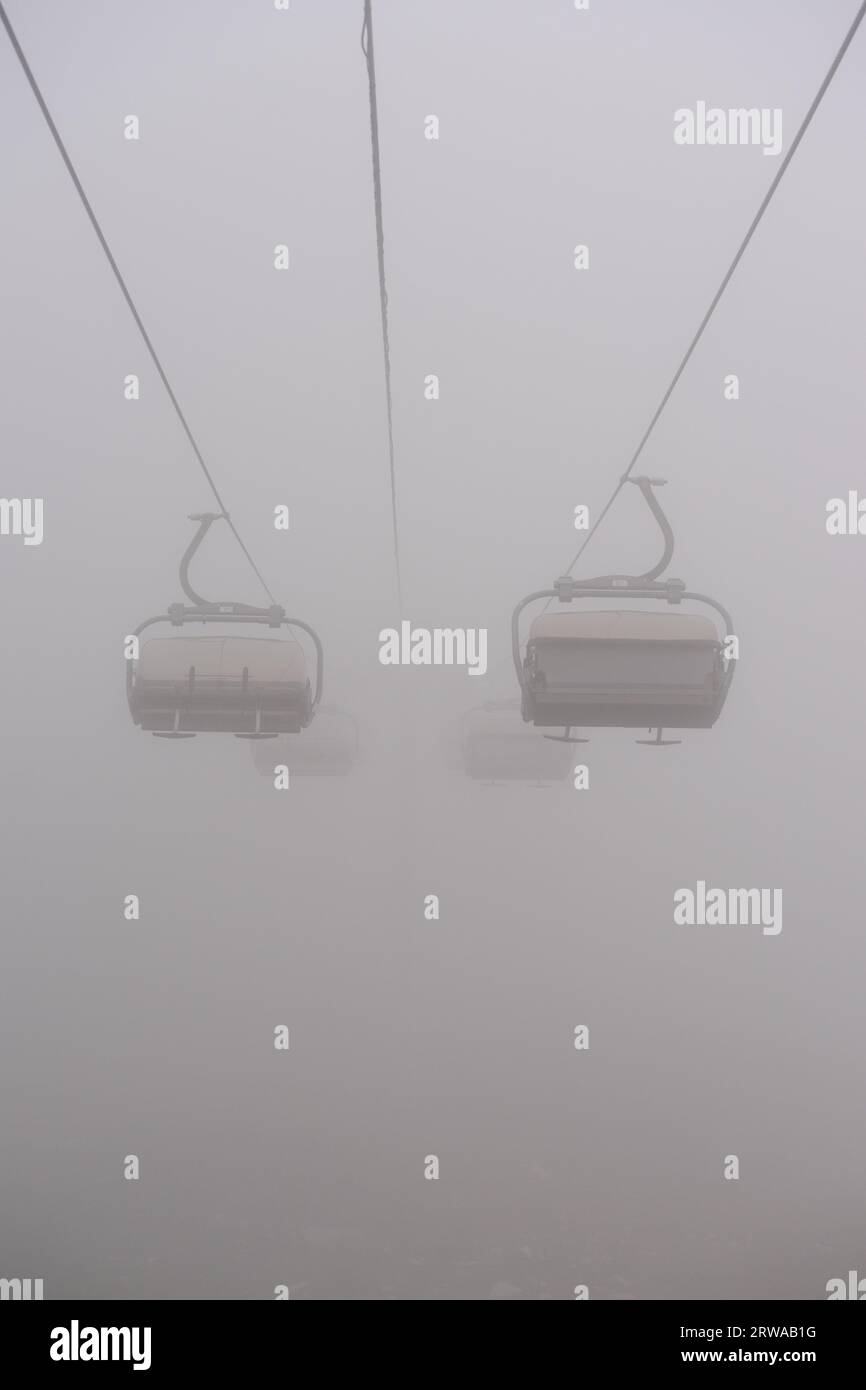 Elevator lift mountains alps hi-res stock photography and images - Alamy