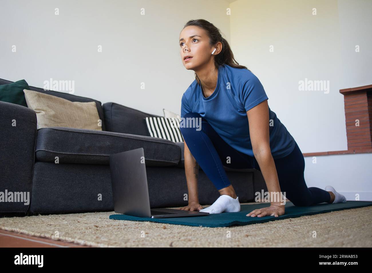 Mobility exercises hi-res stock photography and images - Alamy