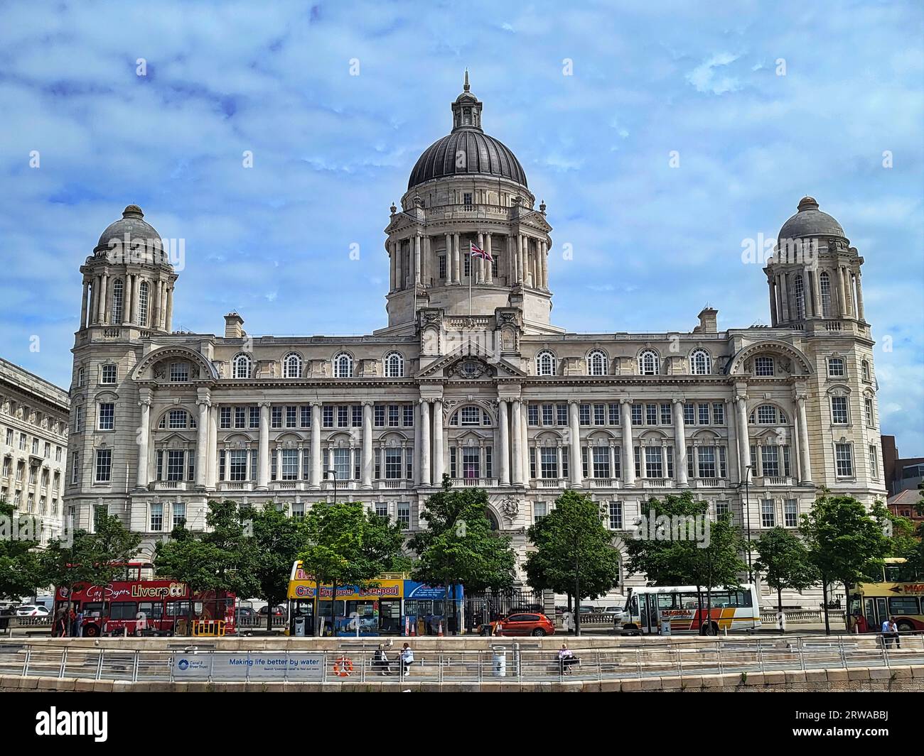 Three graces building hi-res stock photography and images - Alamy