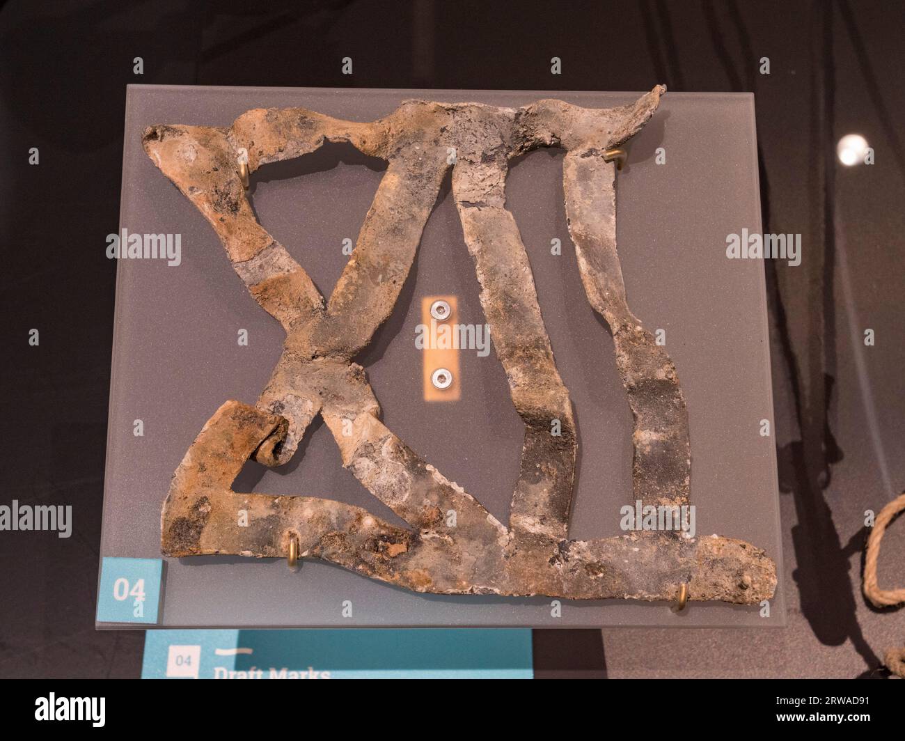 Hms invincible 1744 hi-res stock photography and images - Alamy