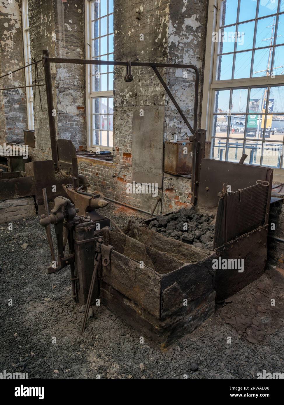 Chatham dockyard smithery hi-res stock photography and images - Alamy