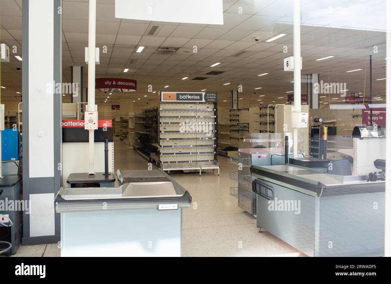 Empty wilko store hi-res stock photography and images - Alamy