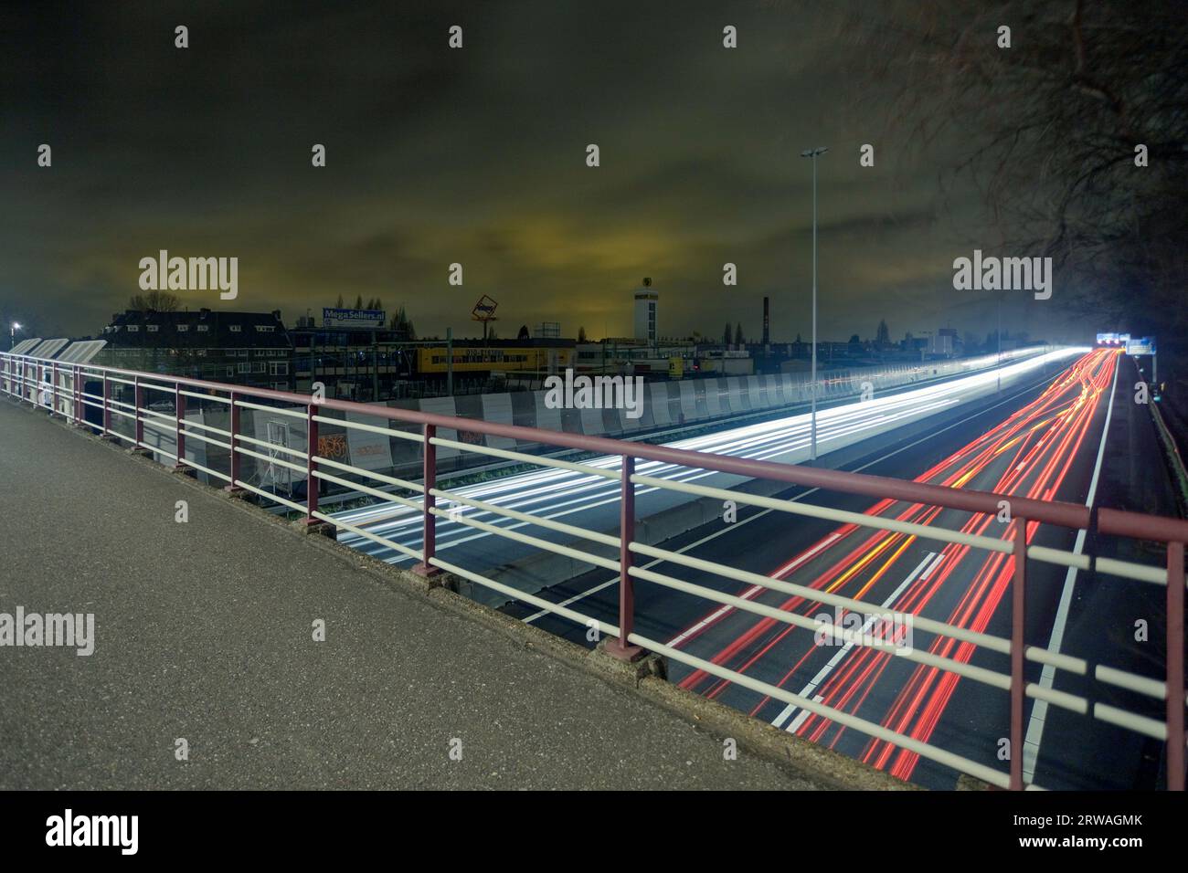 Power Failure in Rotterdam leaving large parts of the city blacked out ...