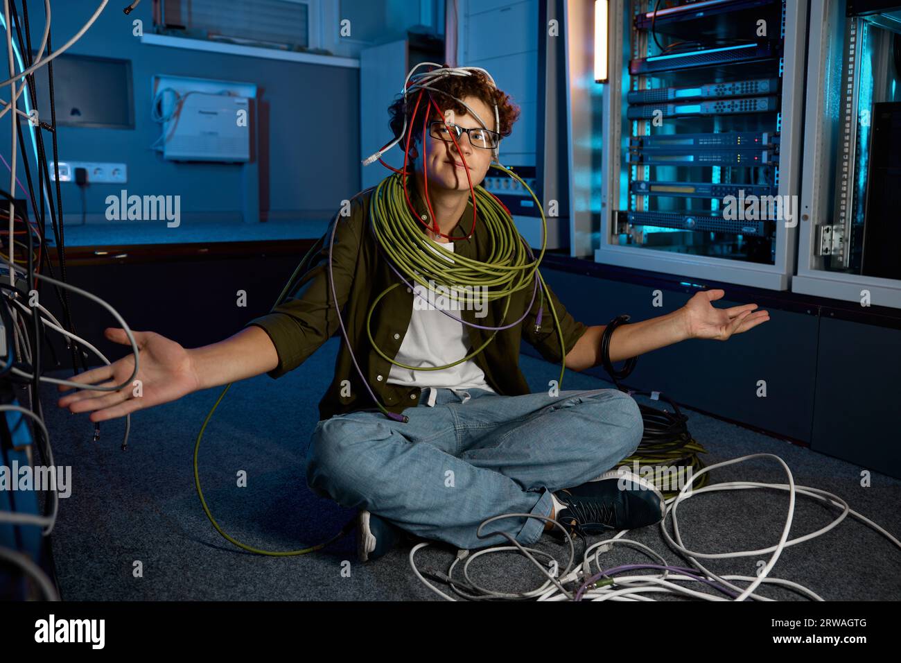 Confused looking computer technician hi-res stock photography and ...