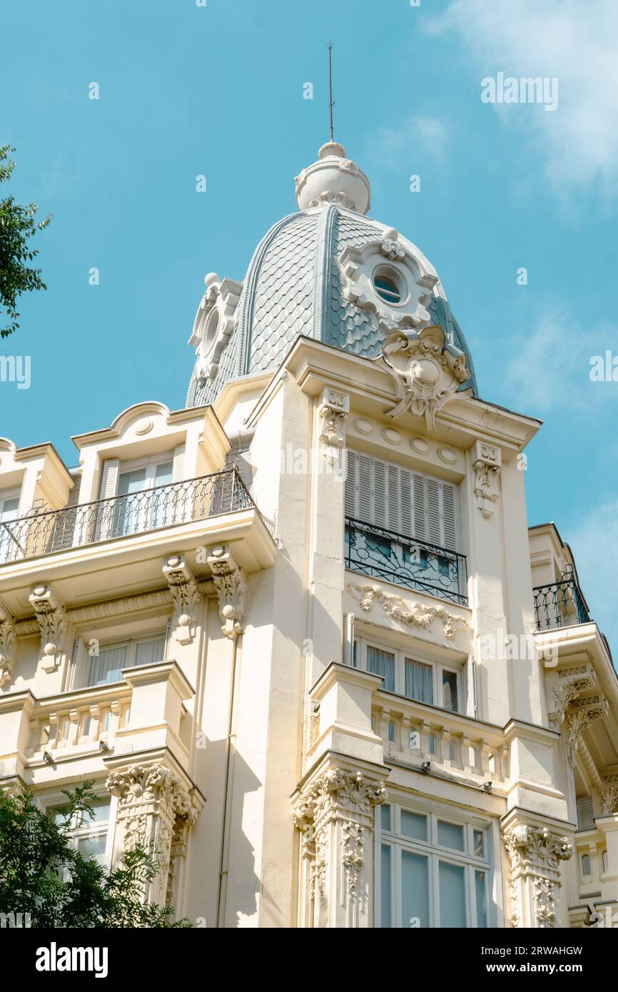 Modernist architecture detail building palace hi-res stock photography ...