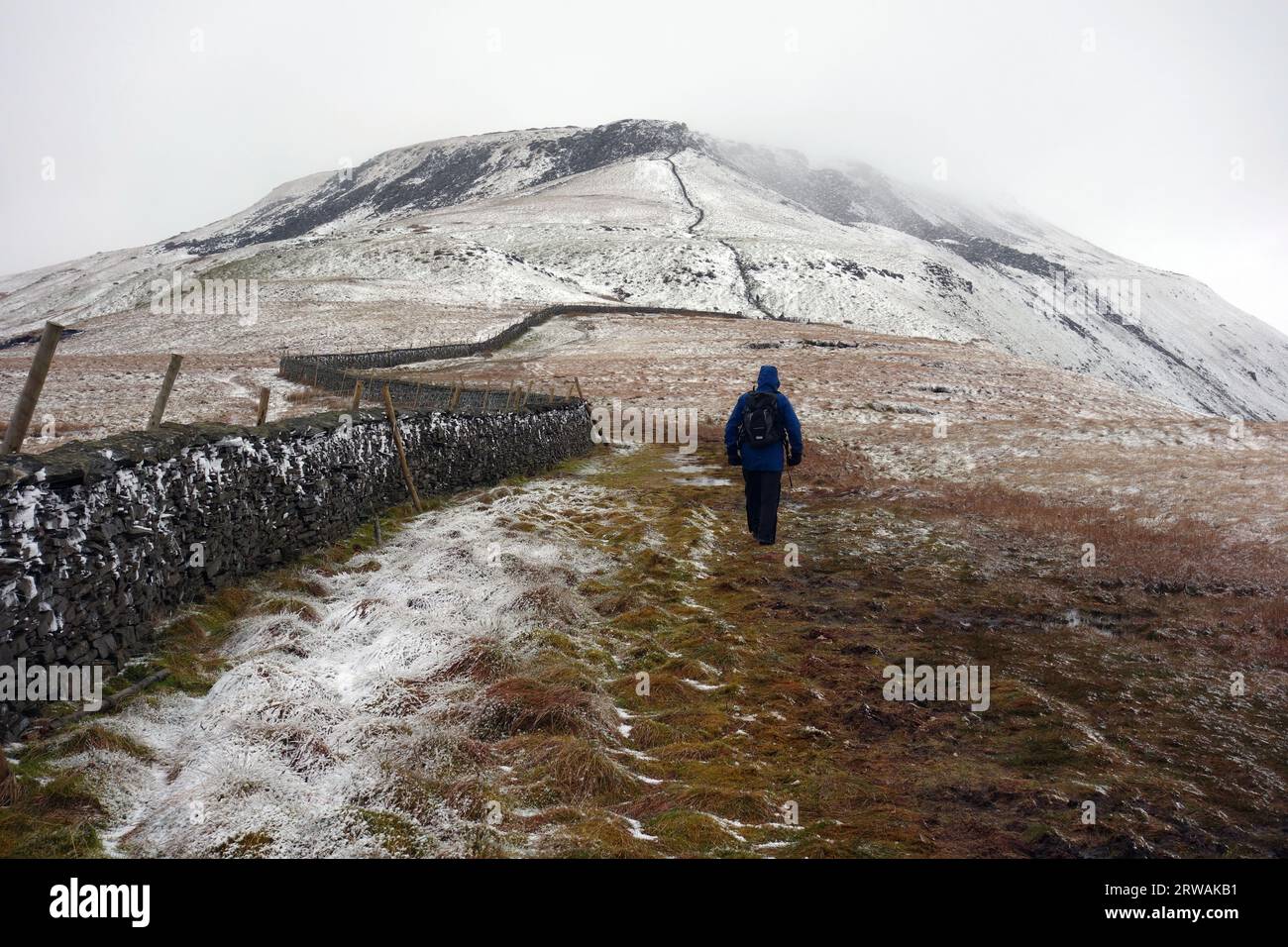 One of the three peaks ingleborough hi-res stock photography and images ...