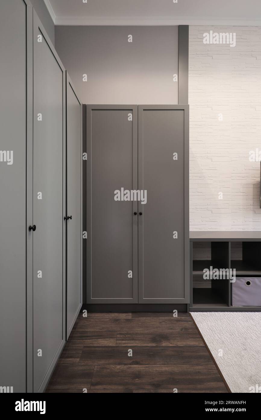 Empty room wooden wardrobe floor hi-res stock photography and images ...