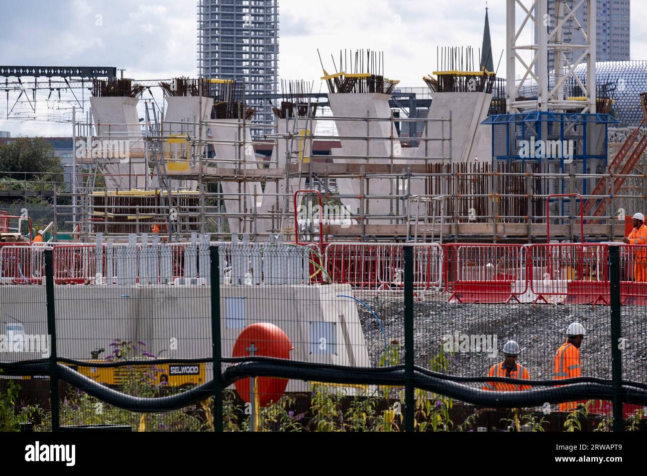 Hs2 construction workers hi-res stock photography and images - Alamy