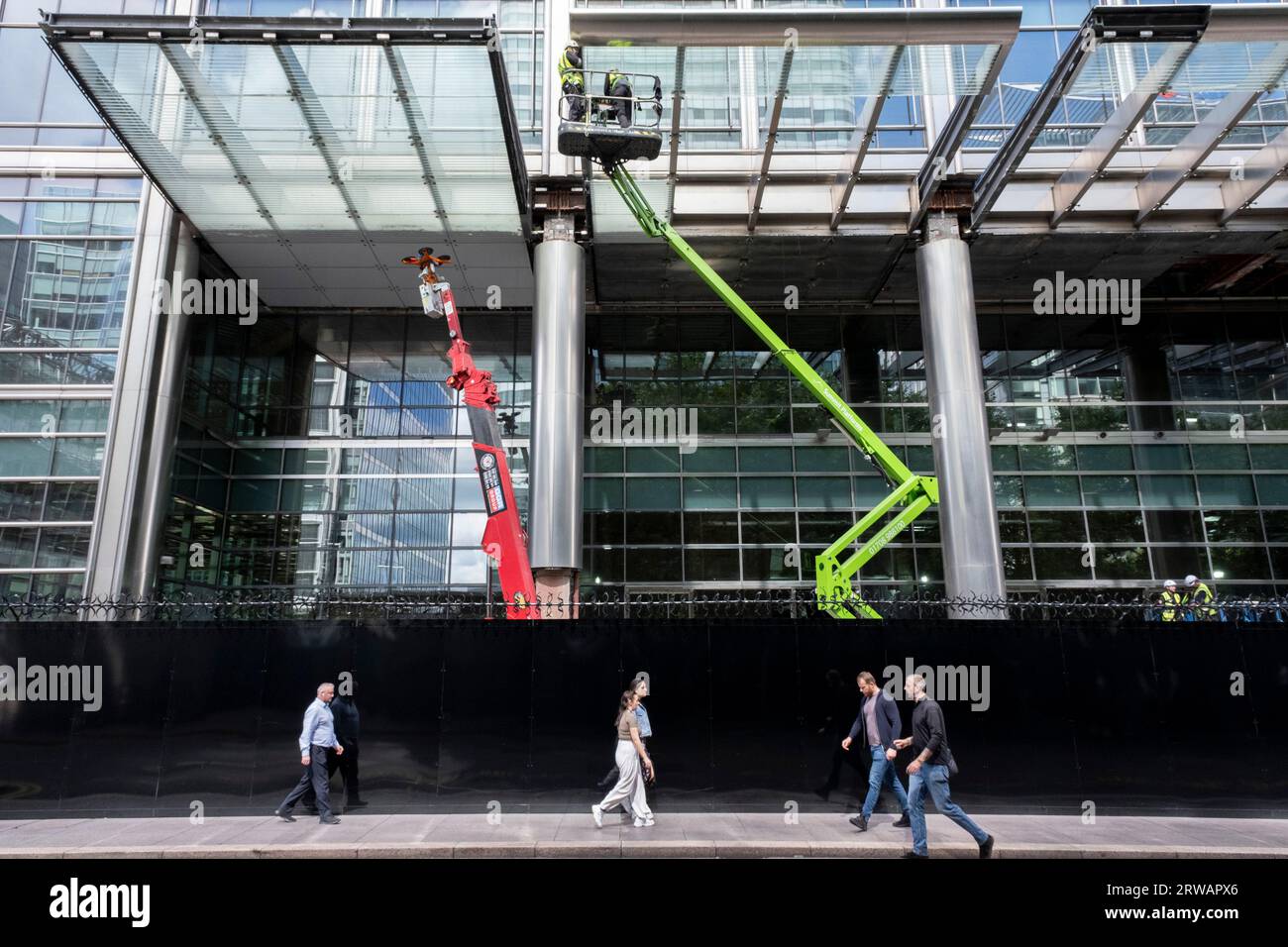 London security plc hi-res stock photography and images - Alamy