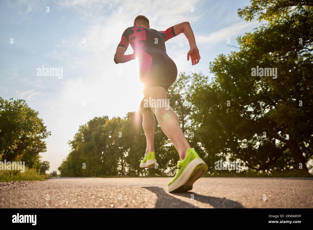 Marathon participant back view hi-res stock photography and images - Alamy