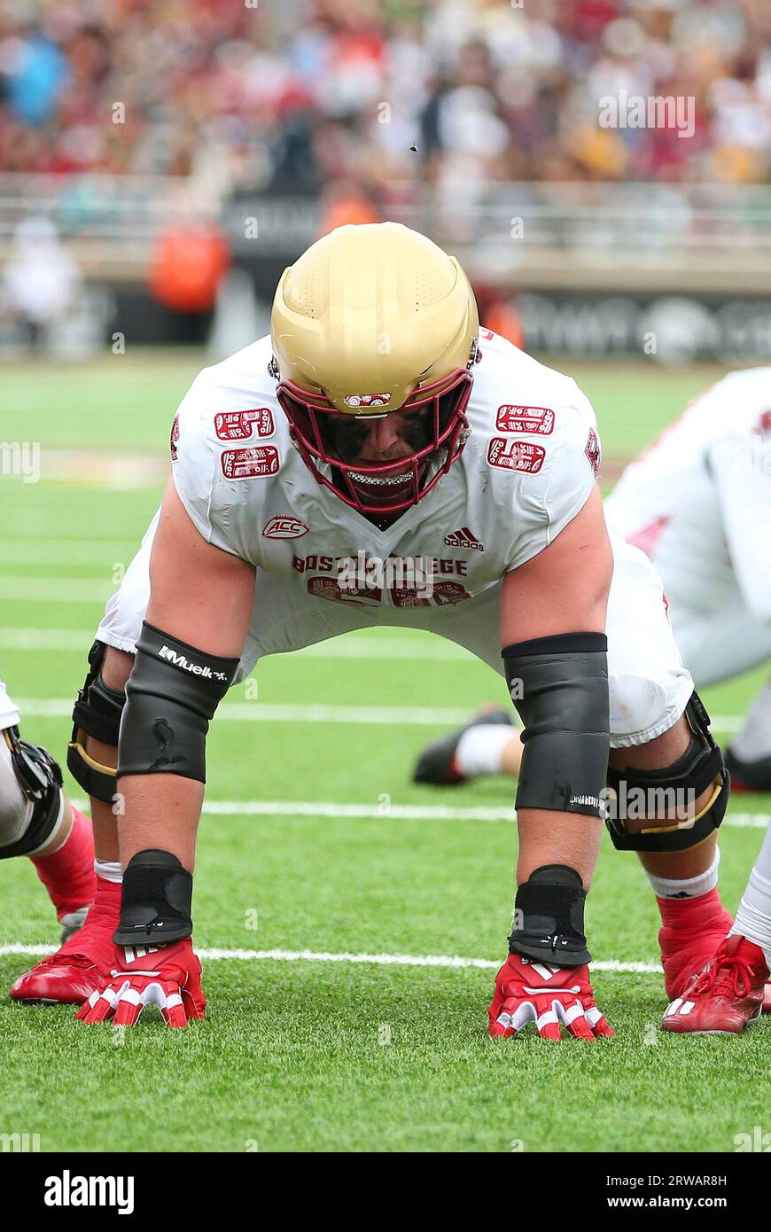 CHESTNUT HILL, MA - SEPTEMBER 16: Boston College Eagles offensive ...