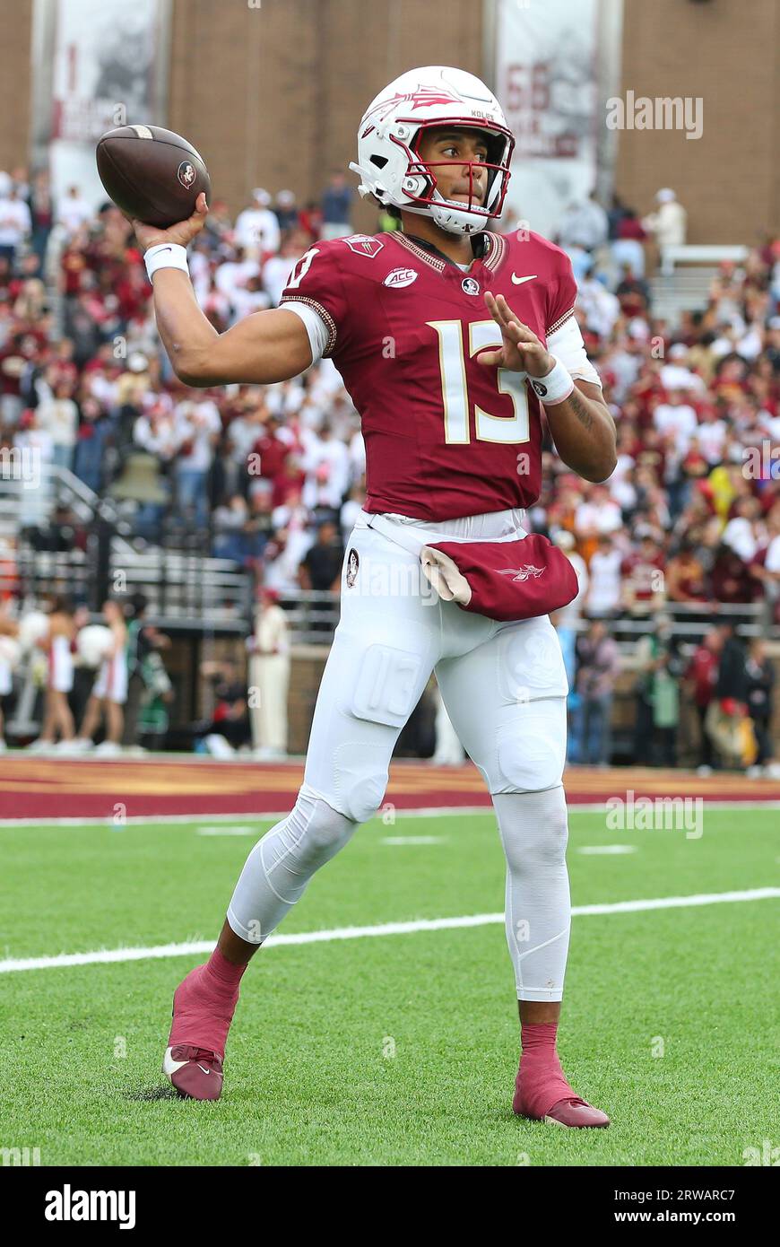 CHESTNUT HILL, MA - SEPTEMBER 16: Florida State Seminoles quarterback ...