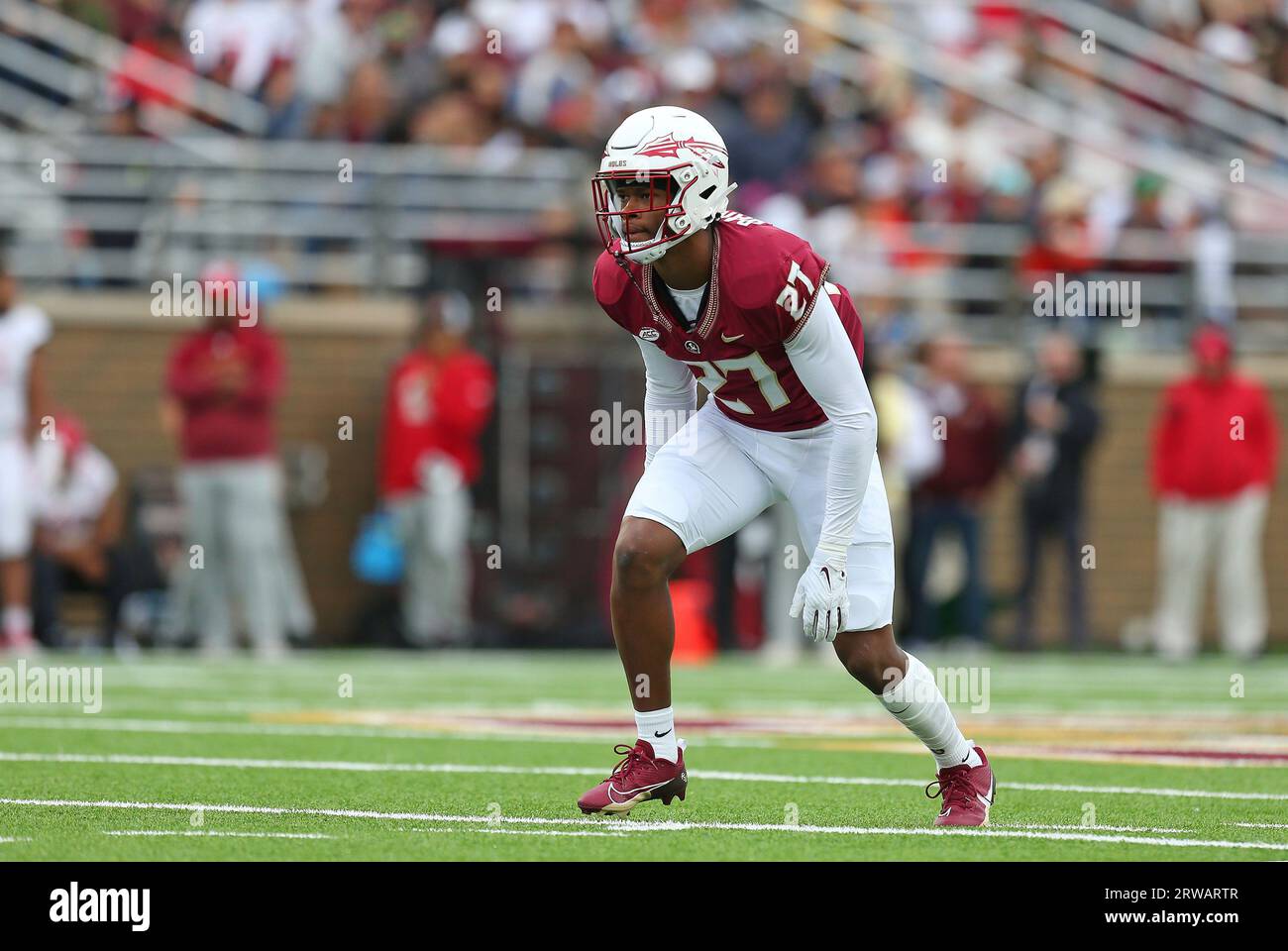 CHESTNUT HILL, MA - SEPTEMBER 16: Florida State Seminoles defensive ...