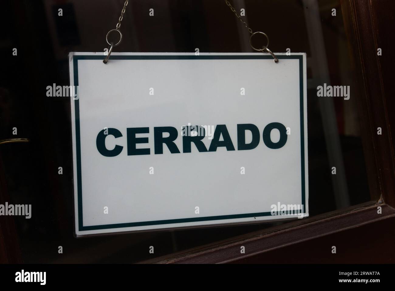 Banner cerrado hi-res stock photography and images - Alamy