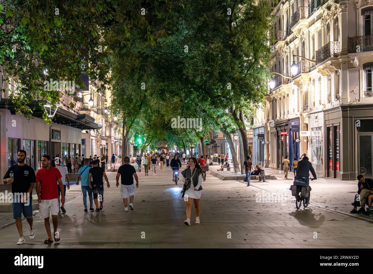 Rue de lyon hi-res stock photography and images - Alamy