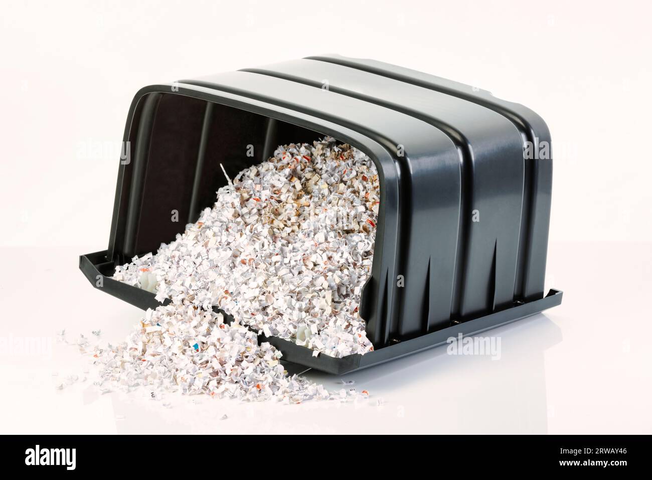Paper shredder document cutting hi-res stock photography and images - Alamy