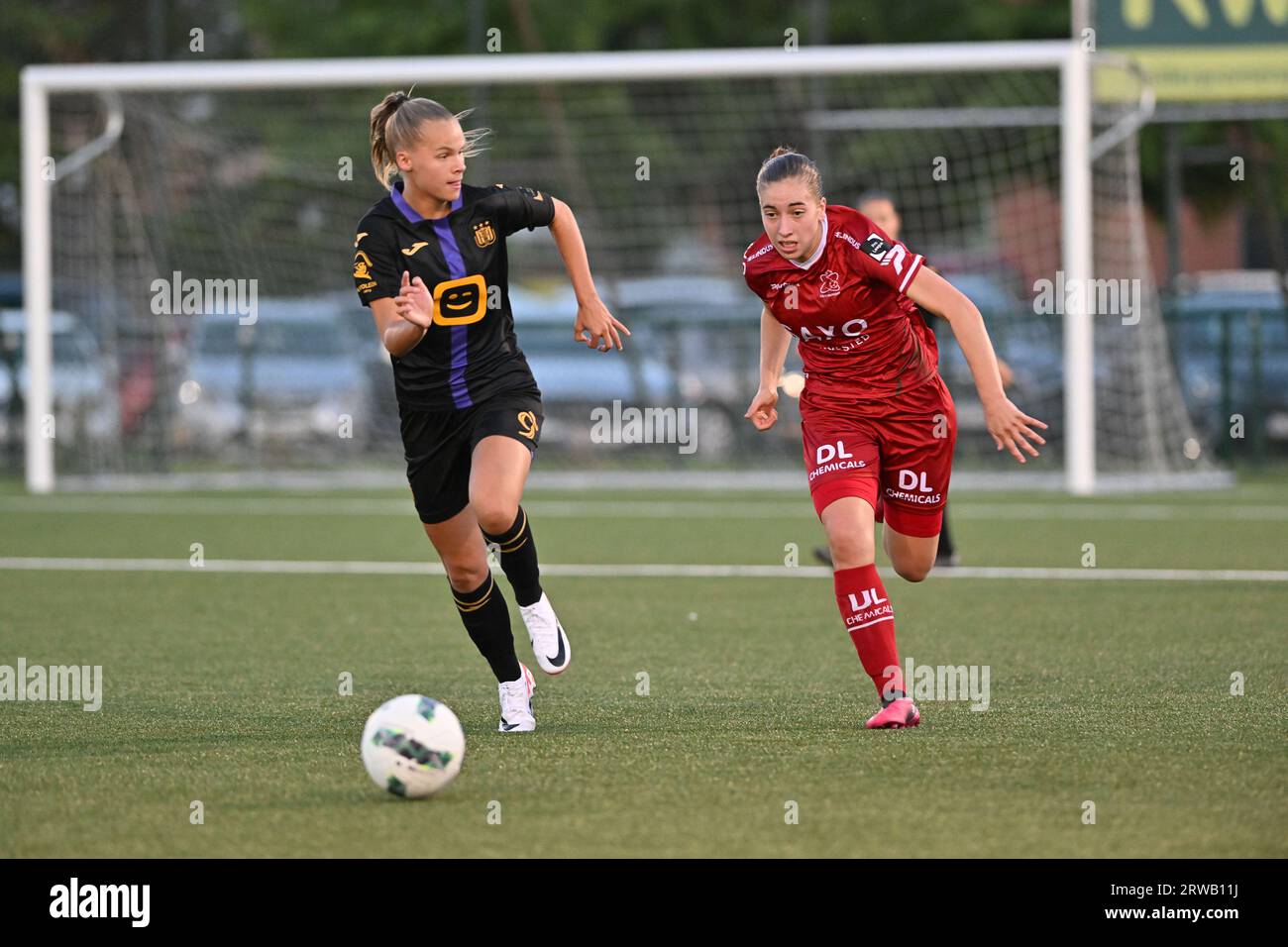Lore Jacobs (9) of Anderlecht and Lena Hubaut (8) of Zulte-Waregem ...