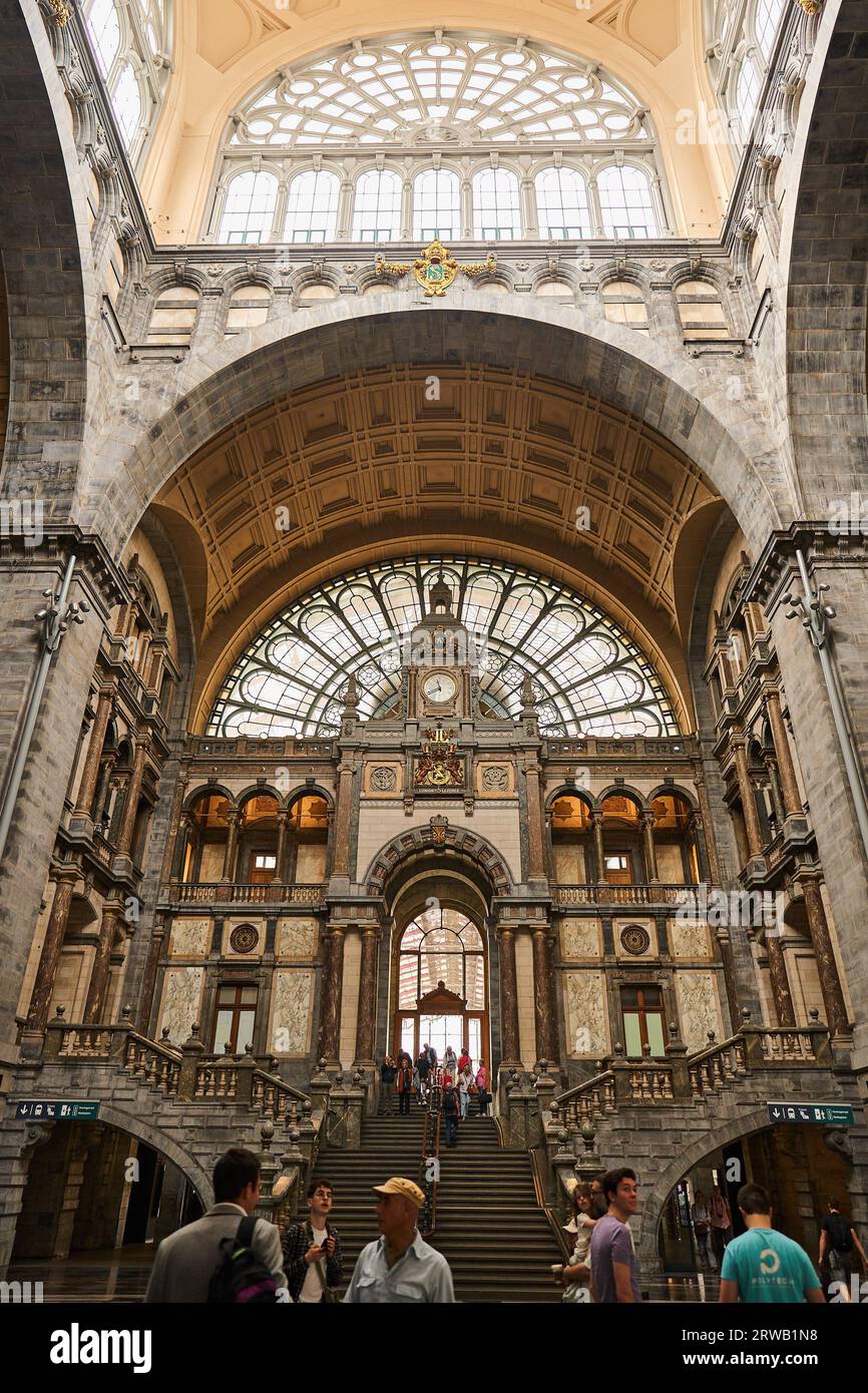 Antwerp Train Station Stock Photo - Alamy