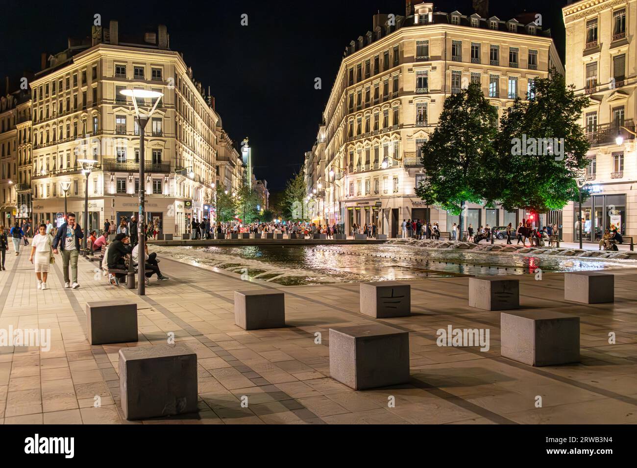 Night photo of the Place de la Republique in Lyon's 2nd arrondissement Stock Photo - Alamy