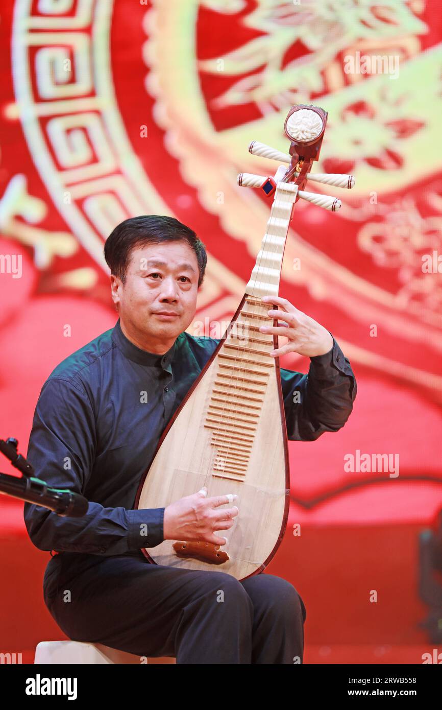 Pipa musician hi-res stock photography and images - Alamy