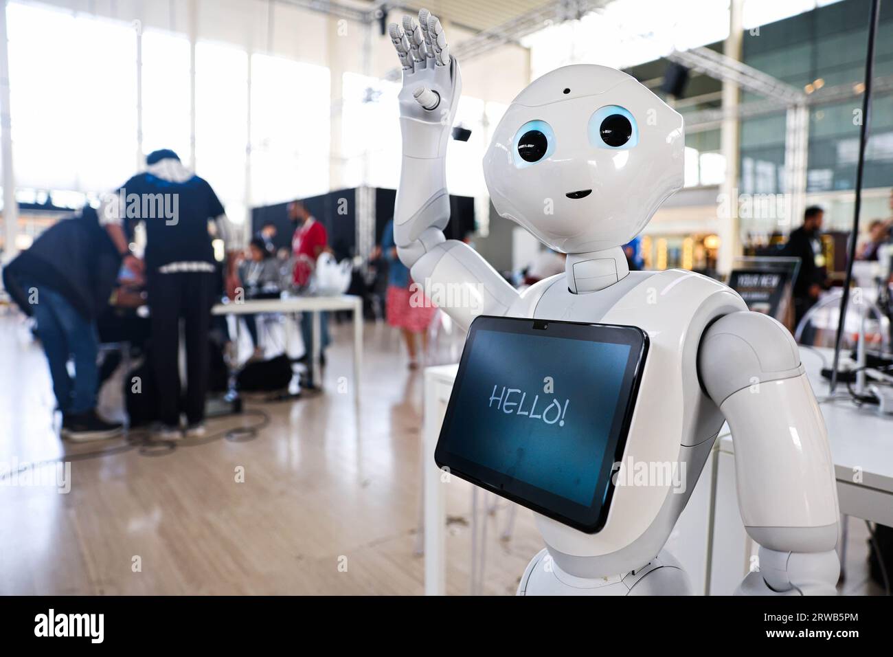 Milton keynes has robots hi-res stock photography and images - Alamy
