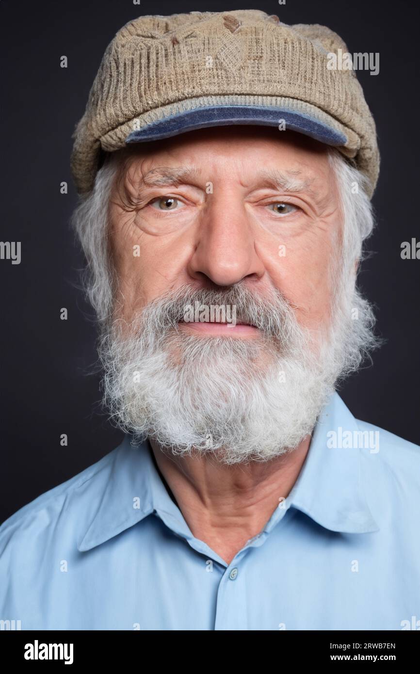 Elderly person work hi-res stock photography and images - Alamy