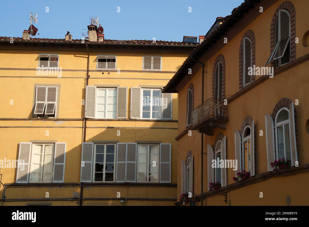 Exterior of historic buildings of Lucca, Tuscany, Italy Stock Photo - Alamy