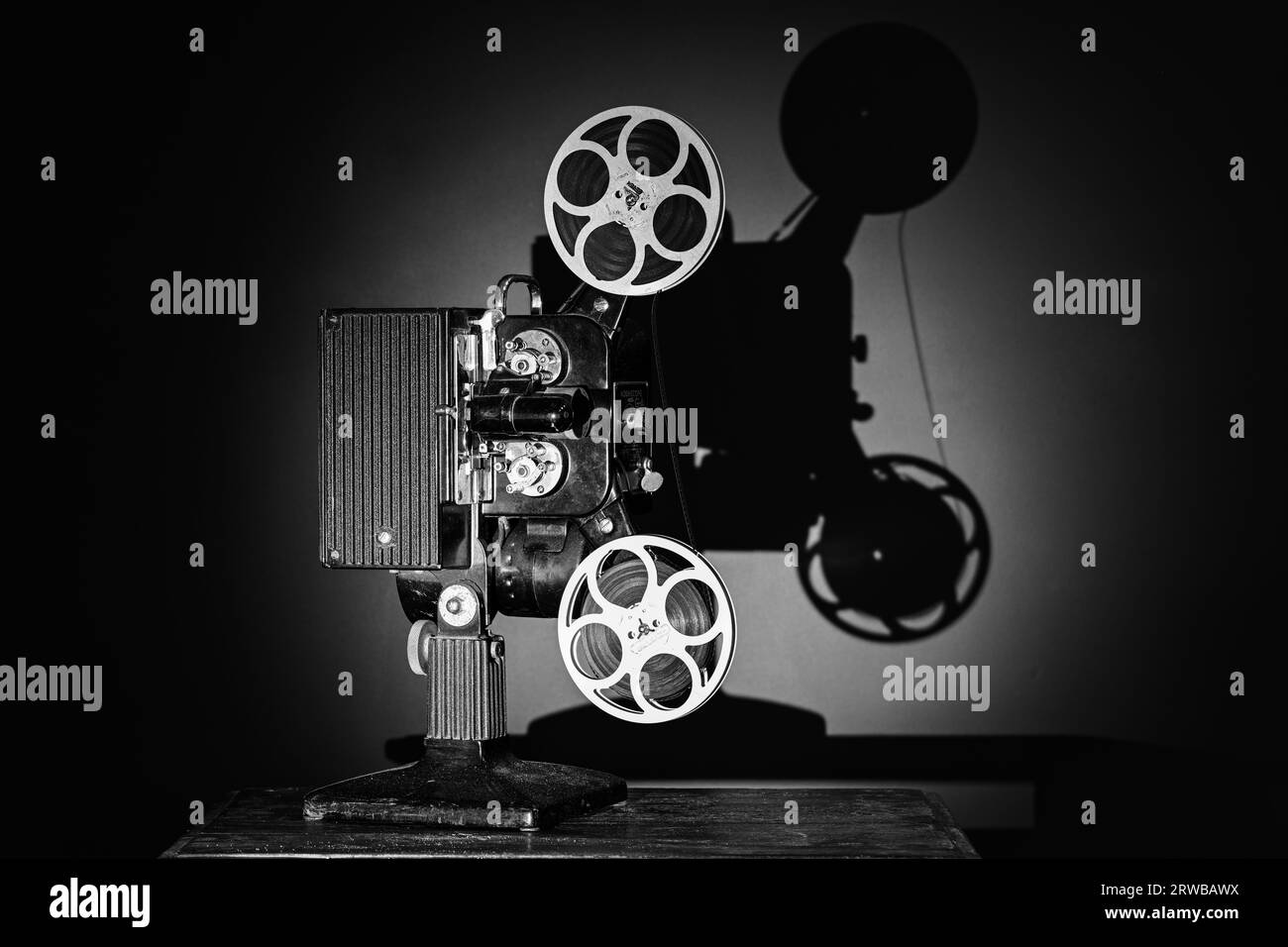 Film projectors Black and White Stock Photos & Images - Alamy