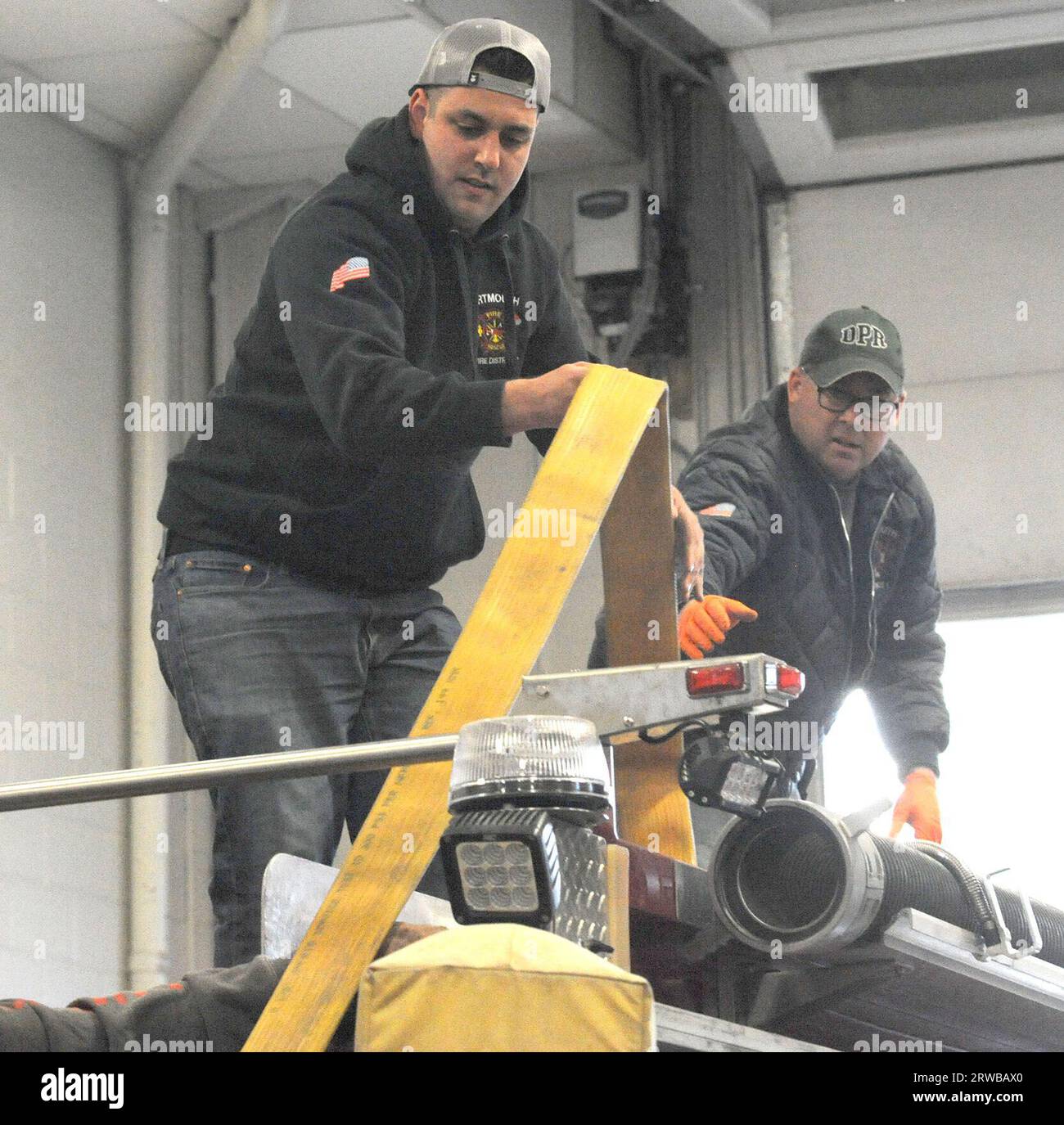 DFD1 drill 04-19-2023 FF Tony Meath and Deputy Chief Lancaster relaying ...