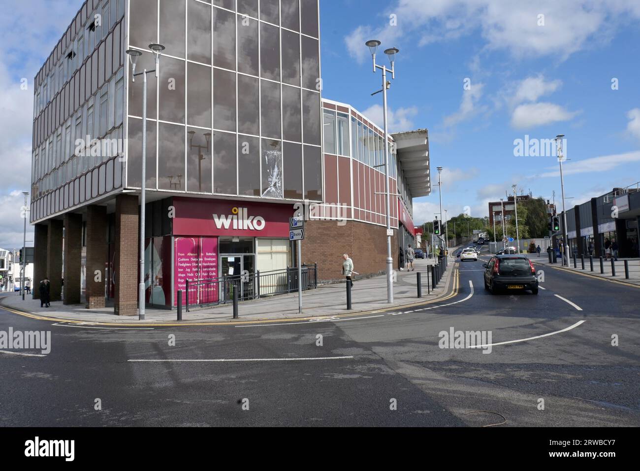 Rundown highstreet hi-res stock photography and images - Alamy