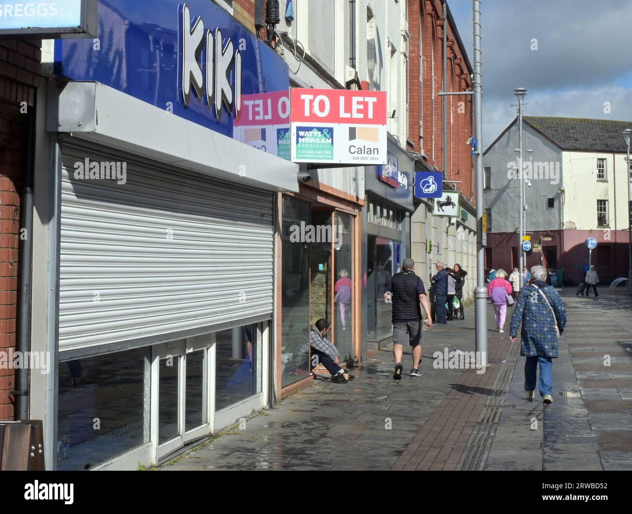 Rundown highstreet hi-res stock photography and images - Alamy