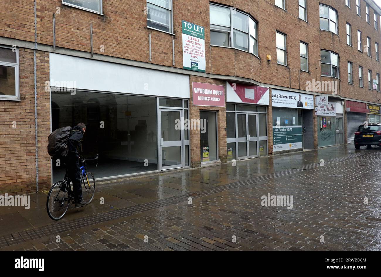 Rundown highstreet hi-res stock photography and images - Alamy