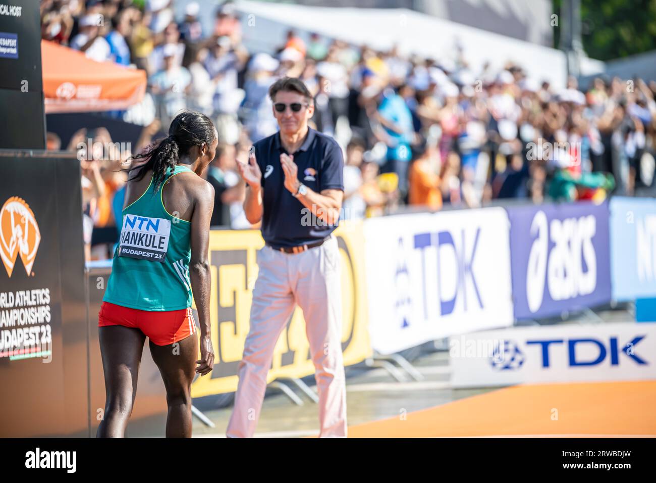 Amane Beriso SHANKULE winning in the marathon at the World Athletics ...