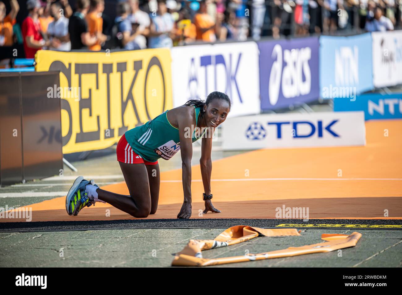 Amane Beriso SHANKULE winning in the marathon at the World Athletics ...